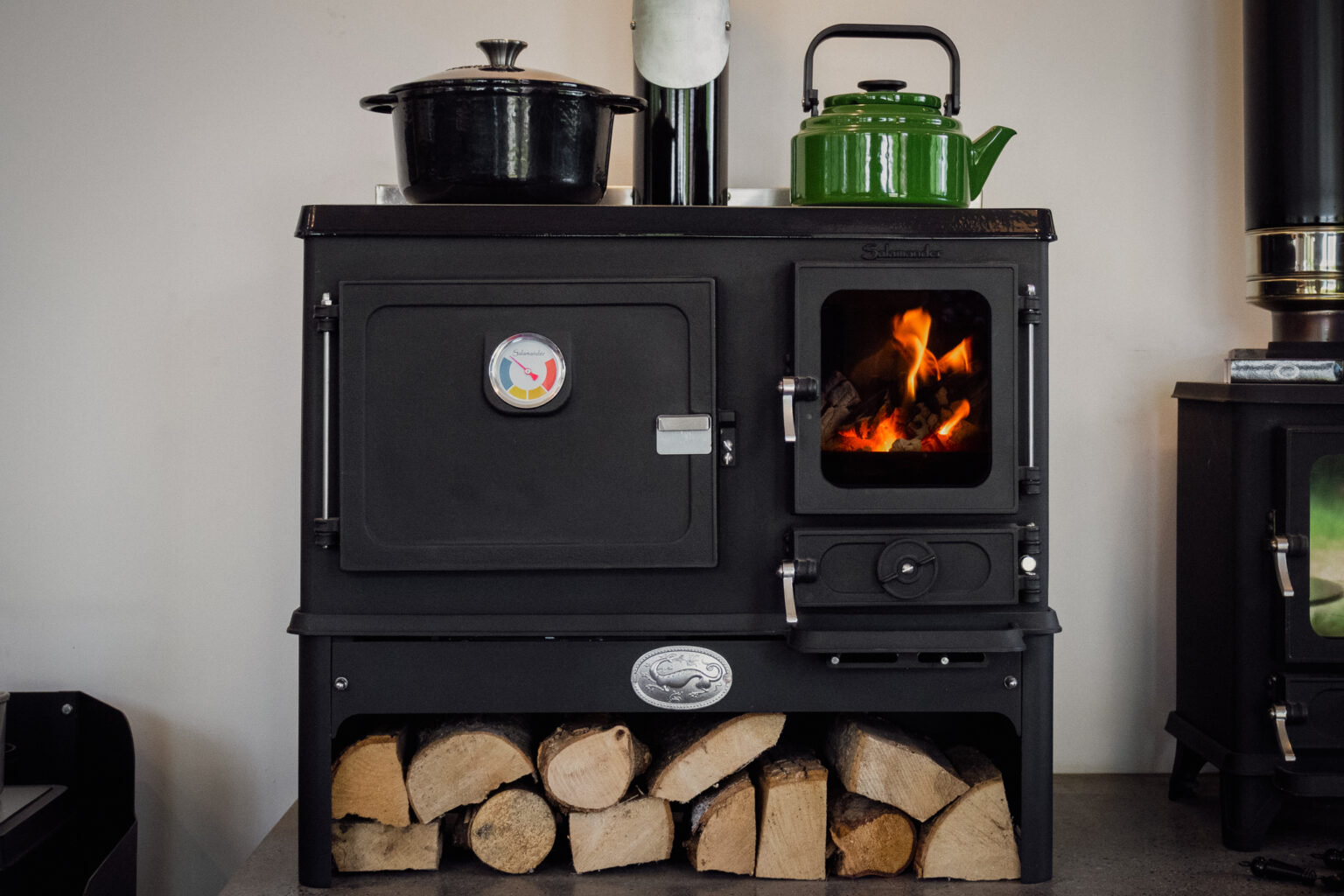 The Little Range - Multi-fuel cast iron cook stove - Salamander Stoves