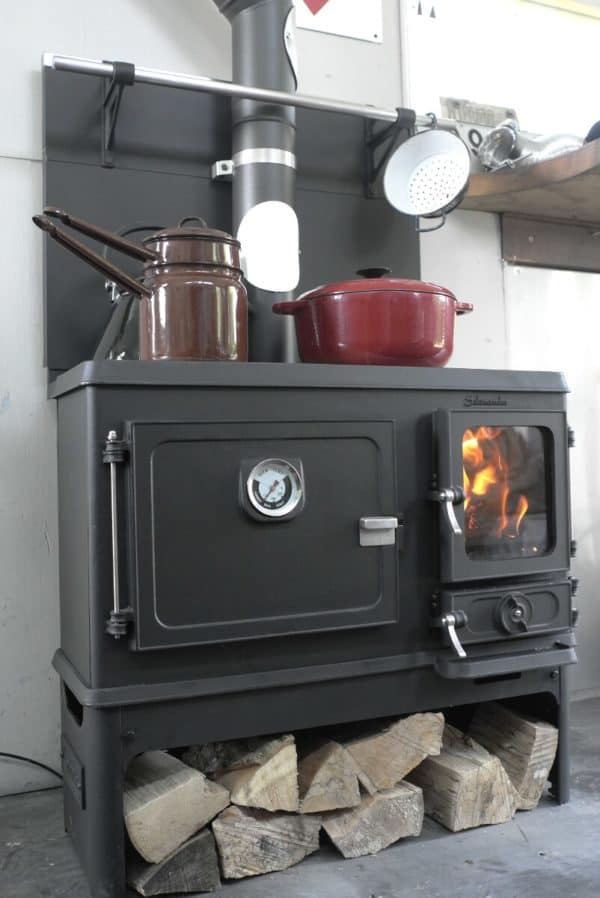 The Little Range - Multi-fuel cast iron cook stove - Salamander Stoves