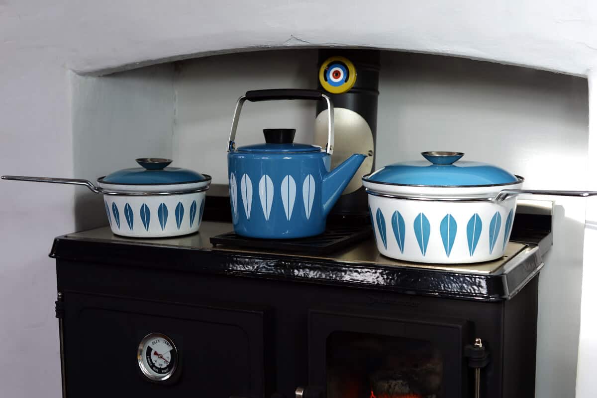 The Little Range - Multi-fuel cast iron cook stove - Salamander Stoves