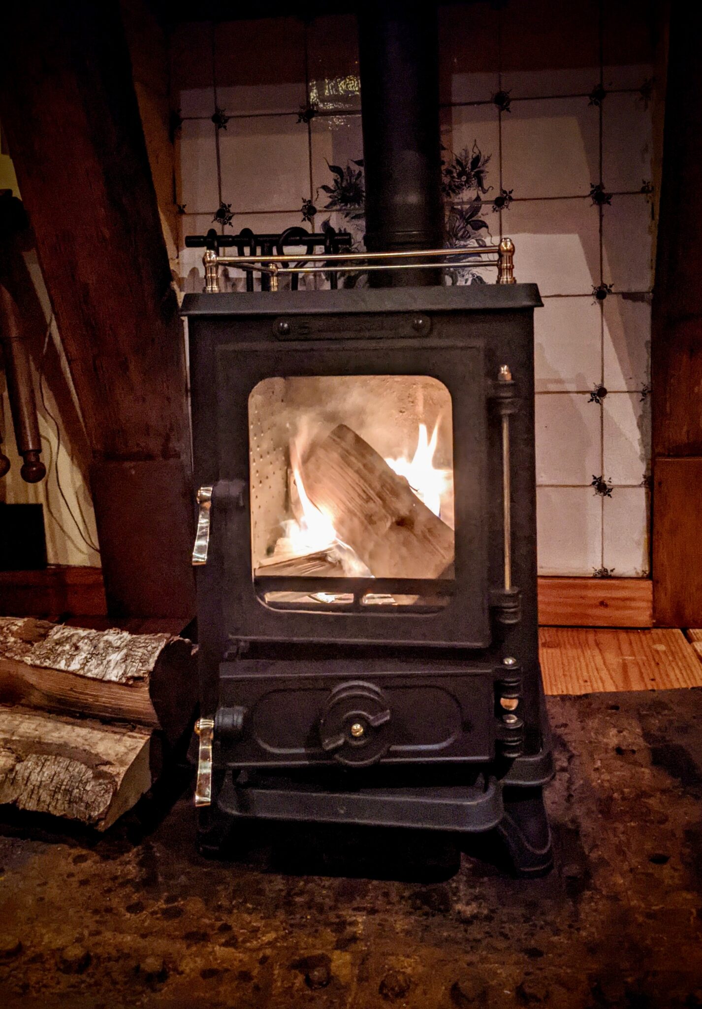 The Best Small Stoves for Canal Boats and Narrowboats | Salamander Stoves